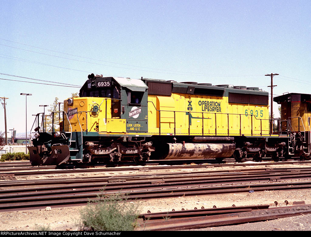 CNW 6935